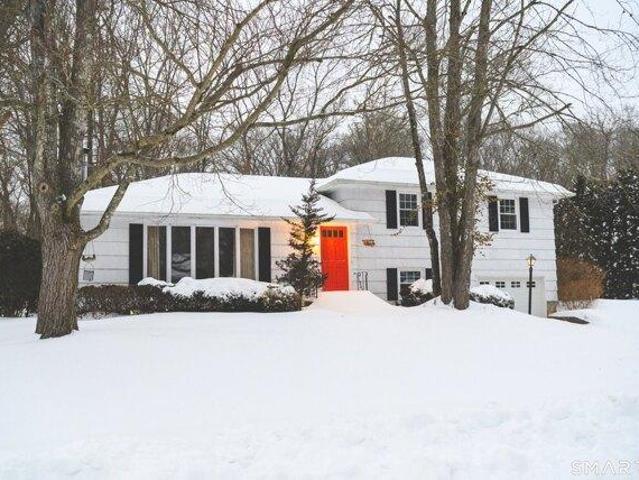 3 bedroom, North Stonington CT 06359 102027670