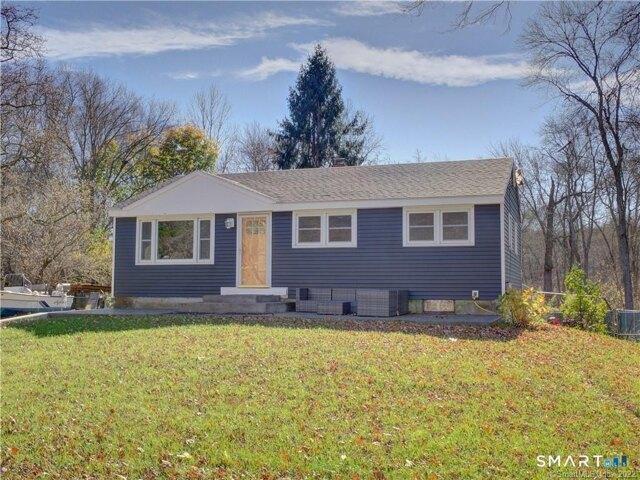 3 bedroom, North Stonington CT 06359 104410934