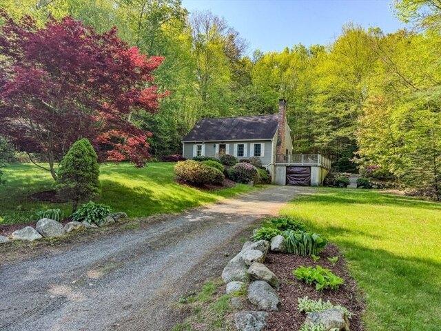 3 bedroom, Northfield MA 01360 105171787