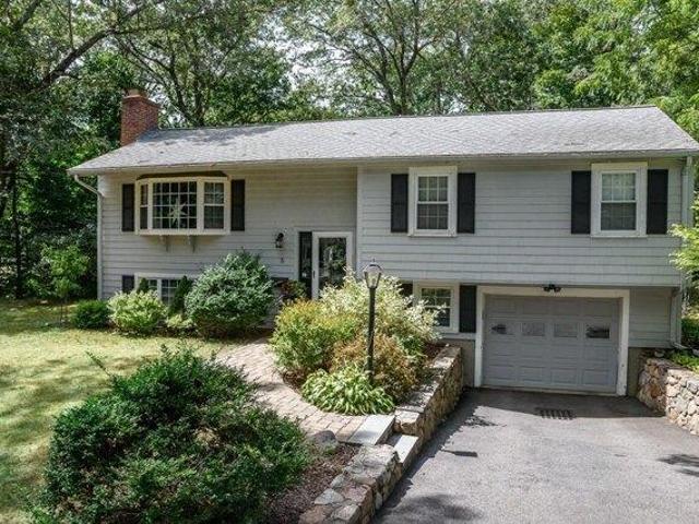 3 bedroom, Natick MA 01760 103187906