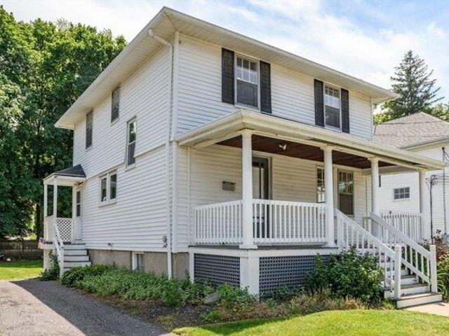 3 bedroom, Natick MA 01760 103548364