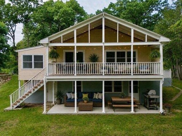 3 bedroom, Natick MA 01760 103967051
