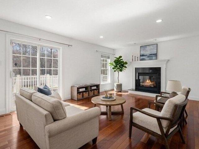 3 bedroom, Natick MA 01760 105082828
