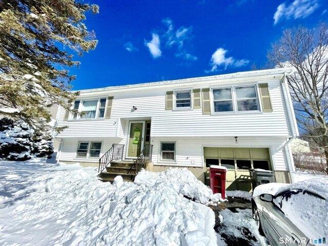 3 bedroom, Naugatuck CT 06770 102442601