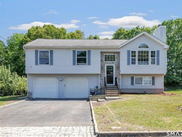 3 bedroom, Naugatuck CT 06770 102780142