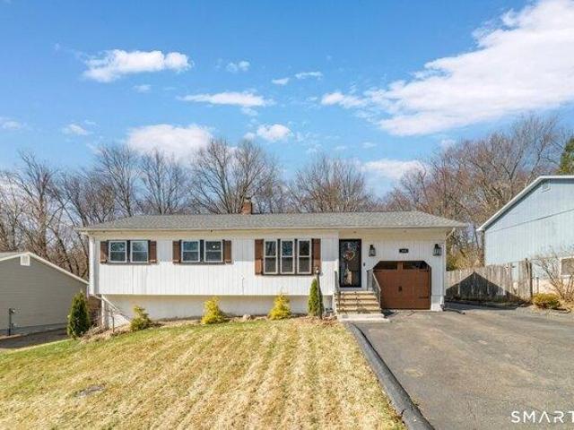 3 bedroom, Naugatuck CT 06770 102800193