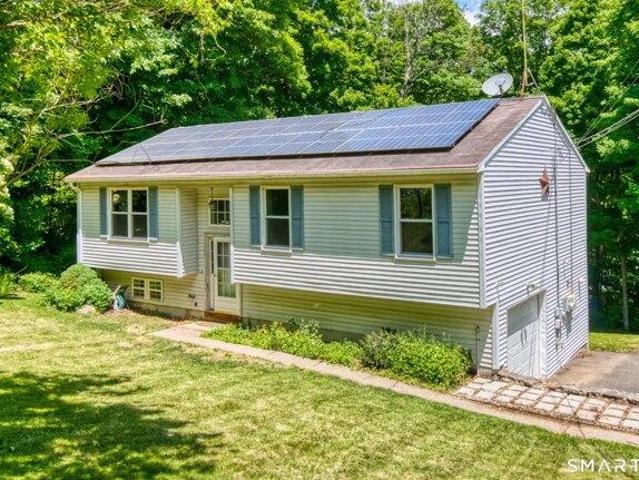 3 bedroom, Naugatuck CT 06770 103438583