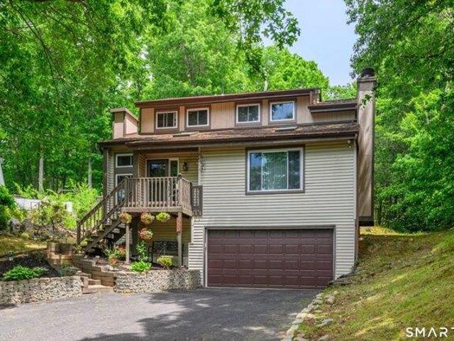 3 bedroom, Naugatuck CT 06770 104690219