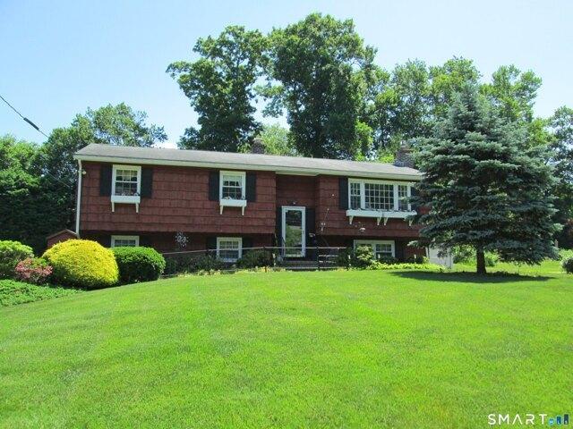 3 bedroom, Naugatuck CT 06770 104757451