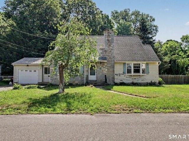 3 bedroom, Naugatuck CT 06770 104759201