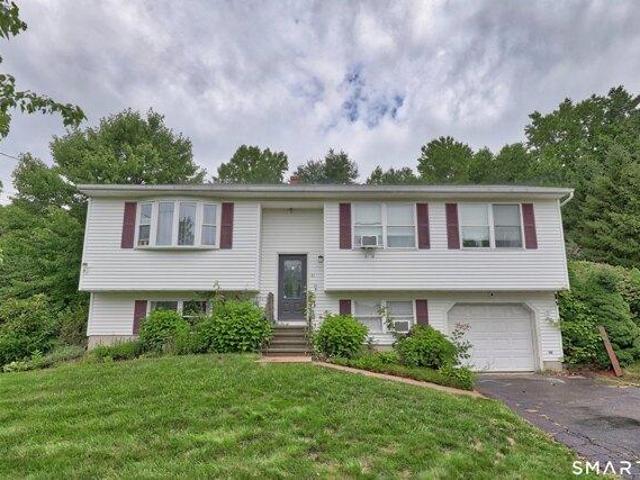 3 bedroom, Naugatuck CT 06770 104810942