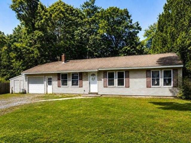 3 bedroom, Naples ME 04055 105106435
