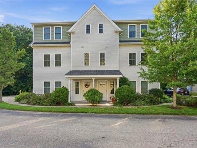 3 bedroom, Narragansett RI 02882 104690014