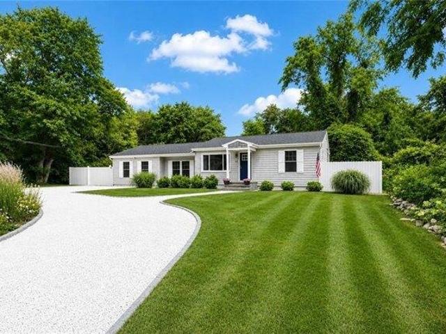 3 bedroom, Narragansett RI 02882 104788503