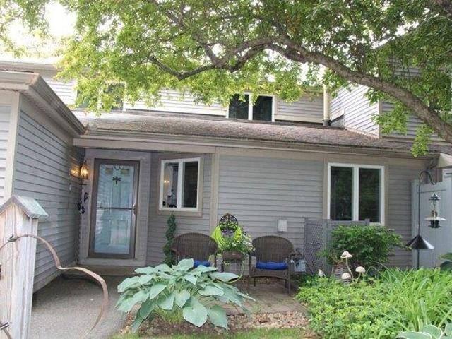 3 bedroom, Nashua NH 03064 LS102826216