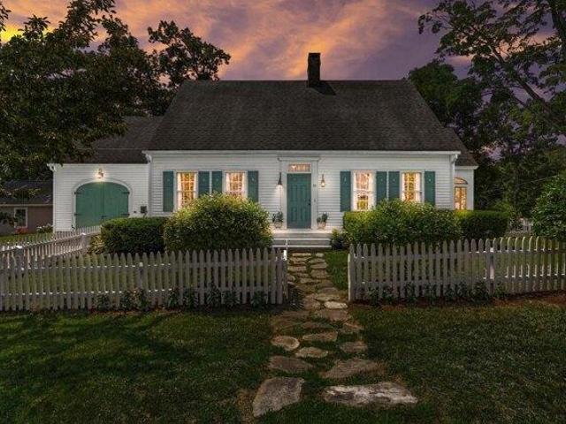 3 bedroom, Nashua NH 03064 104850768
