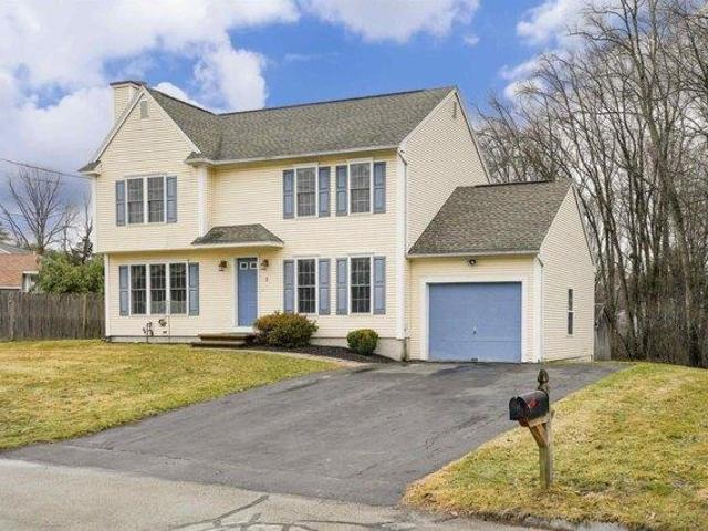 3 bedroom, Nashua NH 03060 102668715