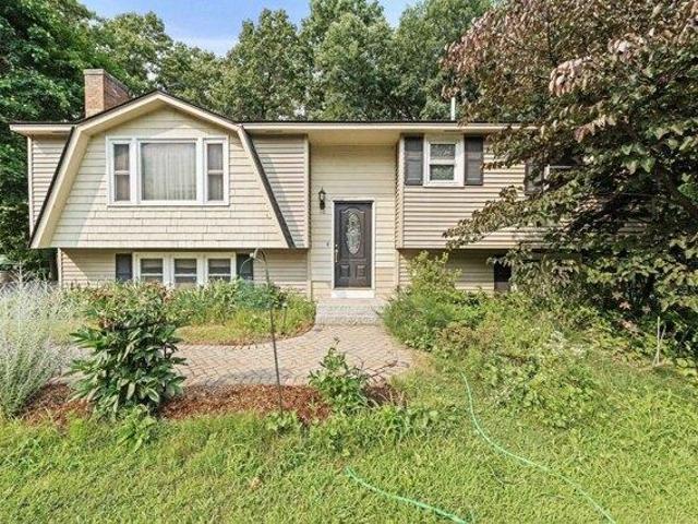 3 bedroom, Nashua NH 03060 104190248
