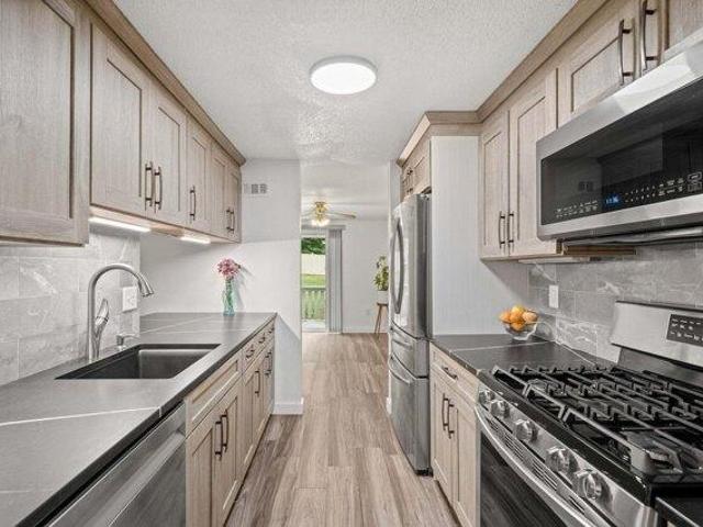3 bedroom, Nashua NH 03062 104442776