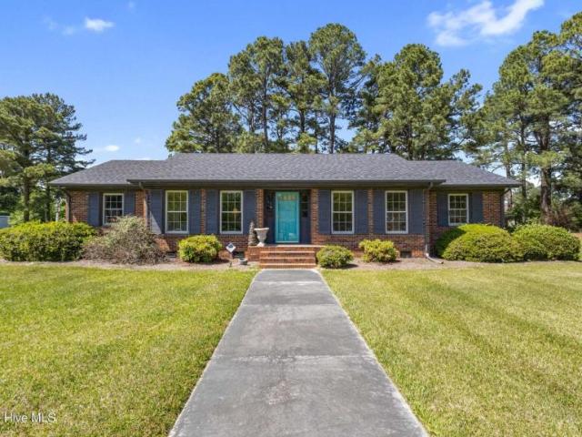 3 bedroom, NC NC 101882542