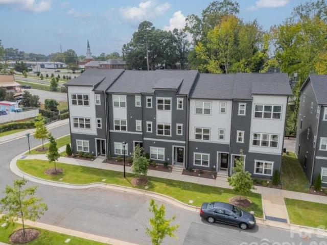 3 bedroom, NC NC 28205 LS101368258