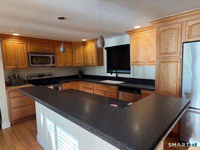 3 bedroom, New Milford CT 06776 105173539