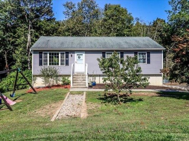 3 bedroom, New Milford CT 06776 102258364