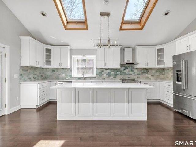 3 bedroom, New Milford CT 06776 102585836