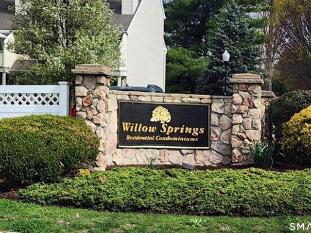 3 bedroom, New Milford CT 06776 102595695