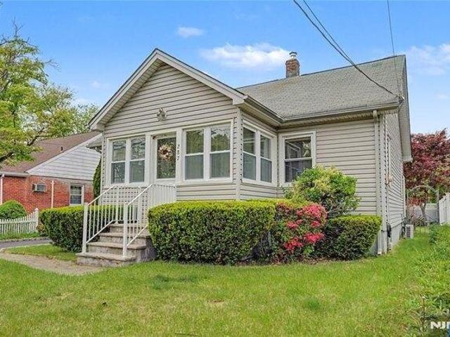 3 bedroom, New Milford NJ 07646 102285536