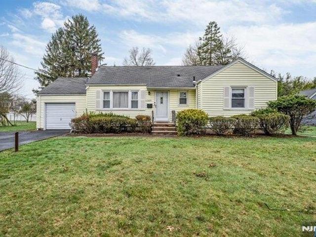 3 bedroom, New Milford NJ 07646 102828660