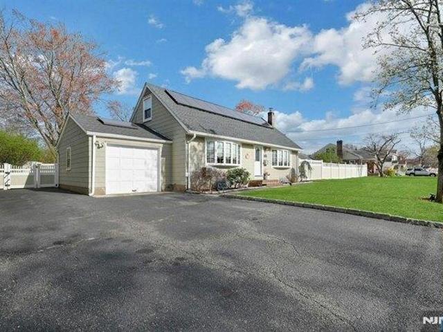 3 bedroom, New Milford NJ 07646 LS102026330