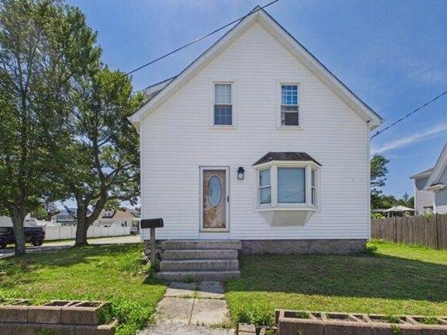 3 bedroom, New Bedford MA 02740 104848829