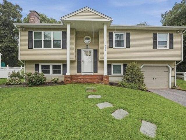 3 bedroom, New Bedford MA 02740 104850903