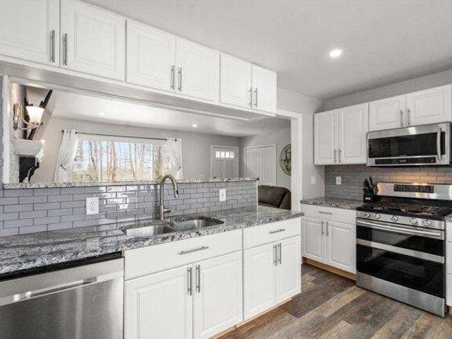 3 bedroom, New Bedford MA 02740 102284027