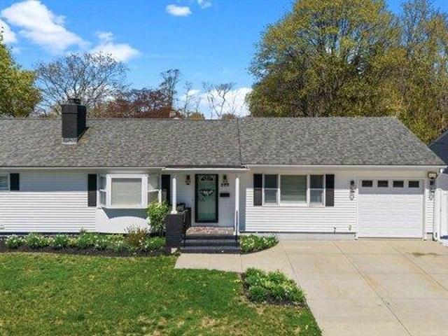 3 bedroom, New Bedford MA 02740 102446263