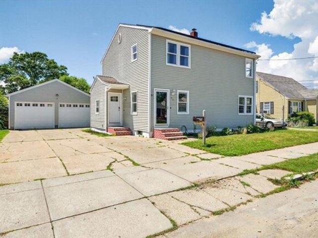 3 bedroom, New Bedford MA 02740 103101770
