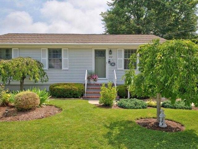 3 bedroom, New Bedford MA 02745 104833736
