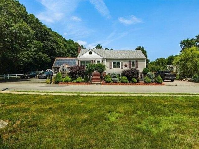 3 bedroom, New Bedford MA 02745 105206155