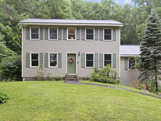 3 bedroom, New Boston NH 03070 104261901