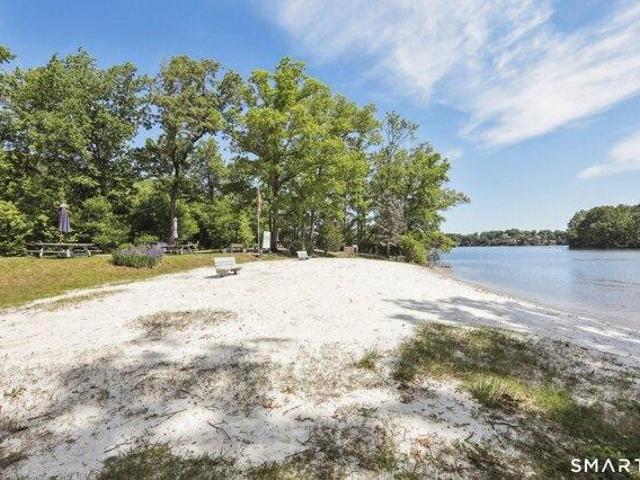 3 bedroom, New Fairfield CT 06812 101999247