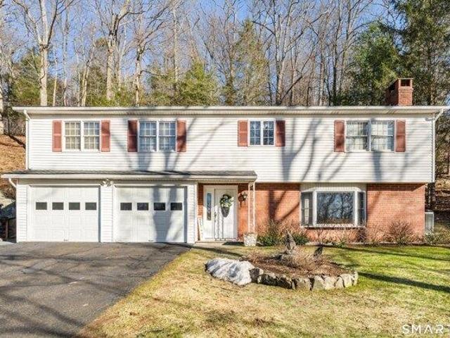3 bedroom, New Fairfield CT 06812 102216472