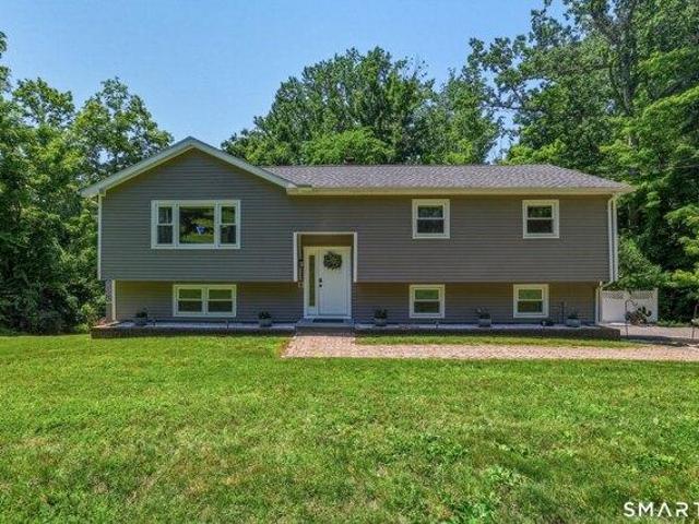 3 bedroom, New Fairfield CT 06812 104649987