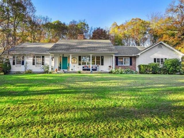 3 bedroom, New Fairfield CT 06812 104650595