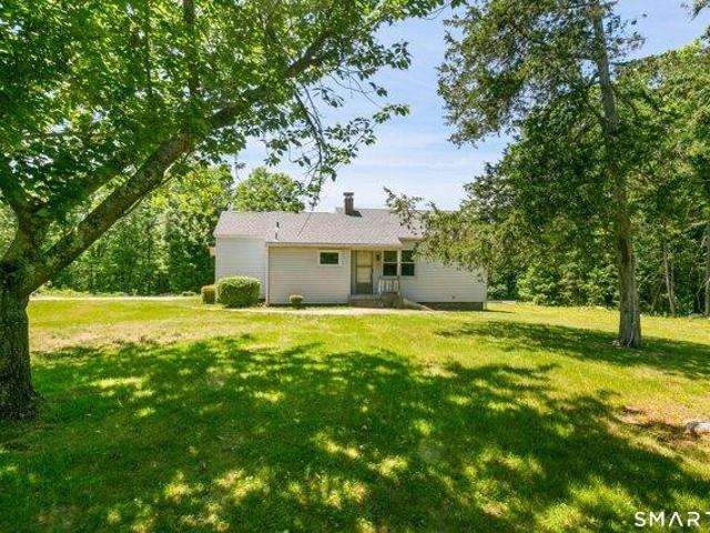 3 bedroom, New Fairfield CT 06812 104758455