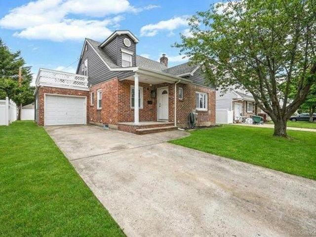 3 bedroom, New Hyde Park NY 11040 104907046