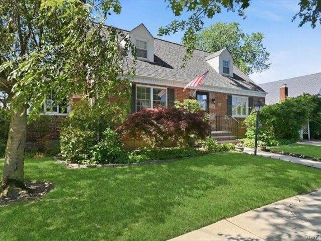 3 bedroom, New Hyde Park NY 11040 104907086