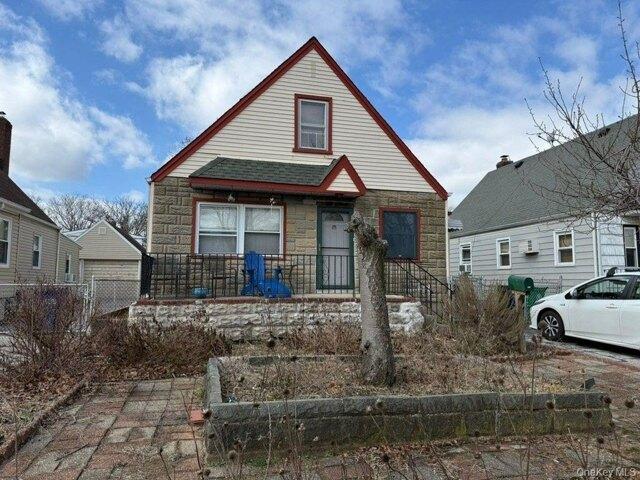 3 bedroom, New Hyde Park NY 11040 104908587