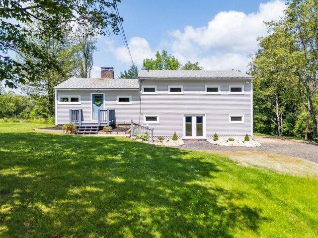3 bedroom, New London NH 03257 102410891