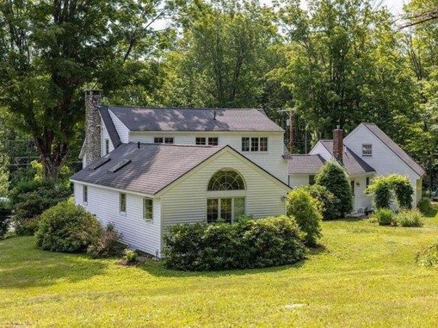 3 bedroom, New London NH 03257 104808268